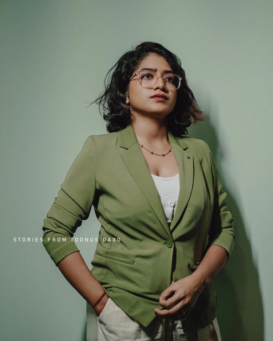 Actress Anarkali Marikar New Stylish Stills In Executive Look Viral On ...