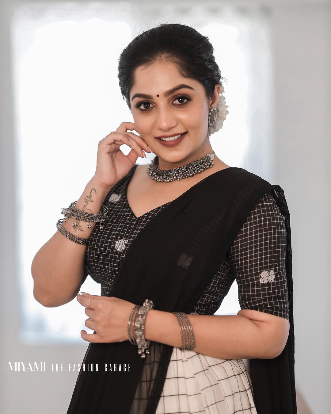 Actress Arya Babu Looking Gorgeous In Kerala Saree, Onam Special Look ...