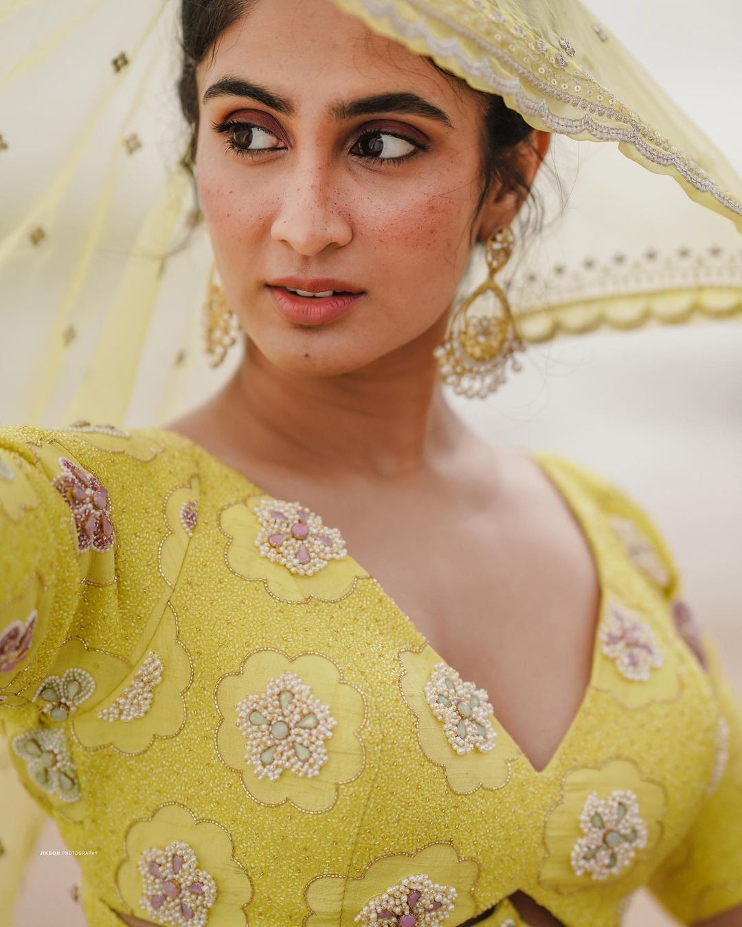 Actress Deepti Sati New Bold And Stylish Look In Yellow Lehenga Made ...