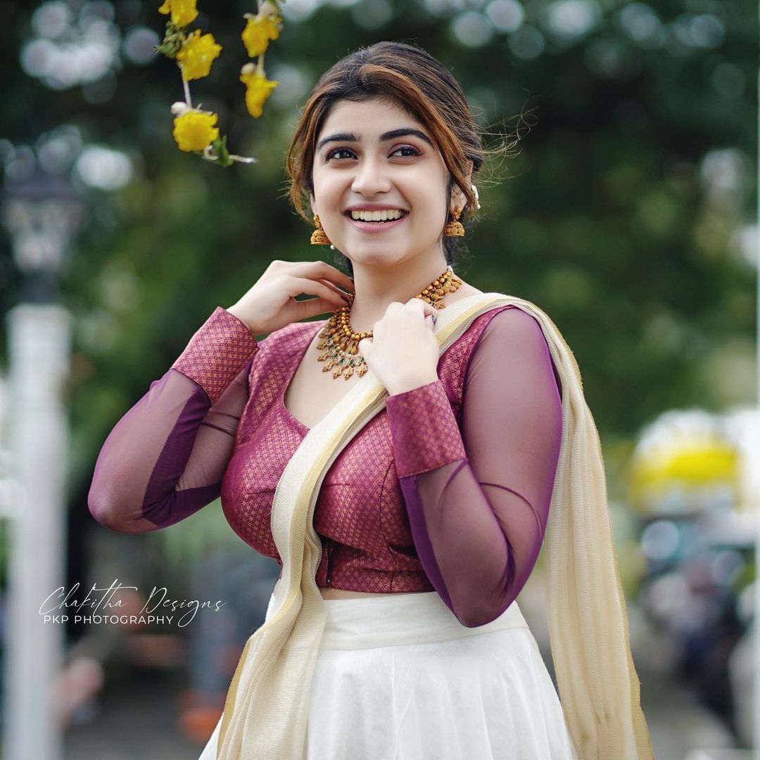 Actress Manasa Radhakrishnan New Traditional Look For Onam 2022 Goes ...