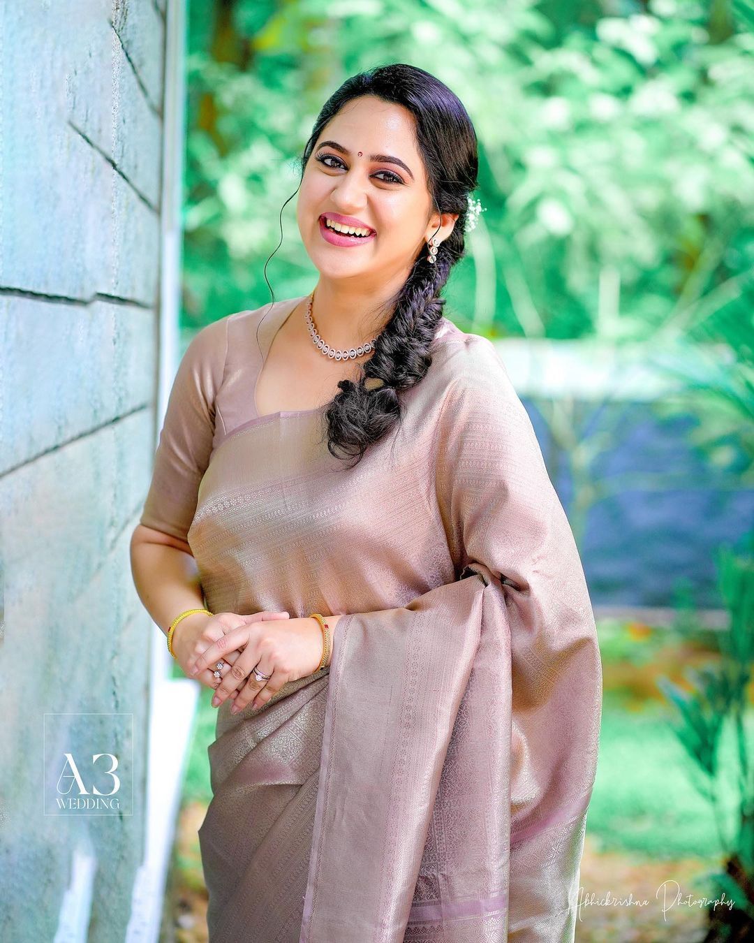 Actress Miya George New Stunning Makeover In Her Manthrakodi Saree Goes ...