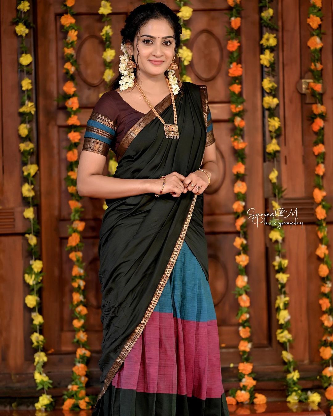 Aditi Ravi New Stunning Look In Davani On Vinayaka Chaturthi, New ...