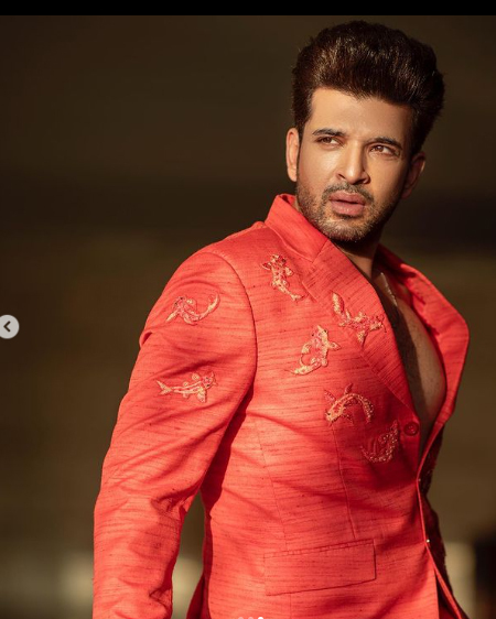 Bollywood Actor Karan Kundra Look Stylish In Latest Photos Photos: HD ...