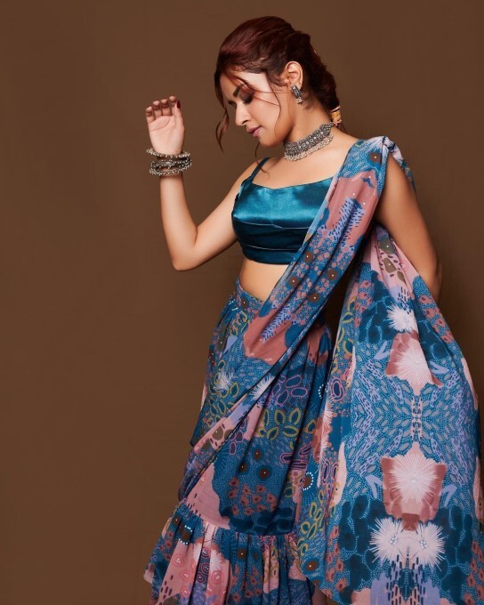 Bollywood Actress Avneet Kaur Latest Photos Photos: HD Images, Pictures ...
