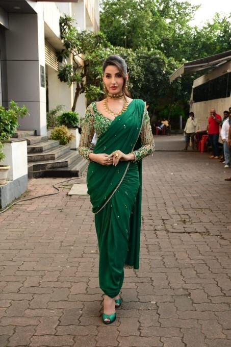 Bollywood Actress Nora Fatehi Looks Stunning In Green Saree Photos: HD ...