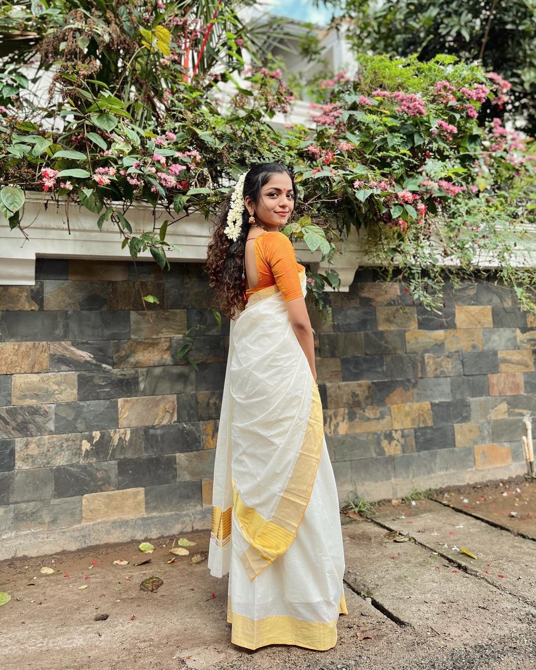 Celebrity Kid Hansika Krishna New Traditional Makeover In Kerala Saree ...