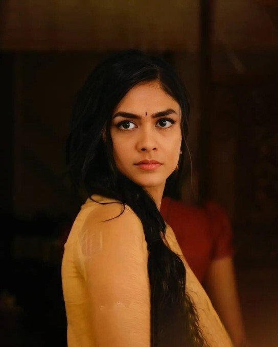 Check Out Latest Photos Of Actress Mrunal Thakur In Yellow Dress Photos ...
