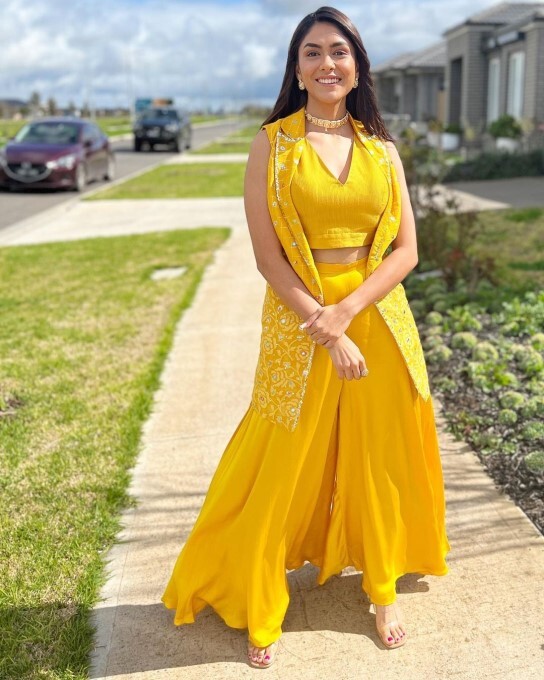 Check Out Latest Photos Of Actress Mrunal Thakur In Yellow Dress Photos ...