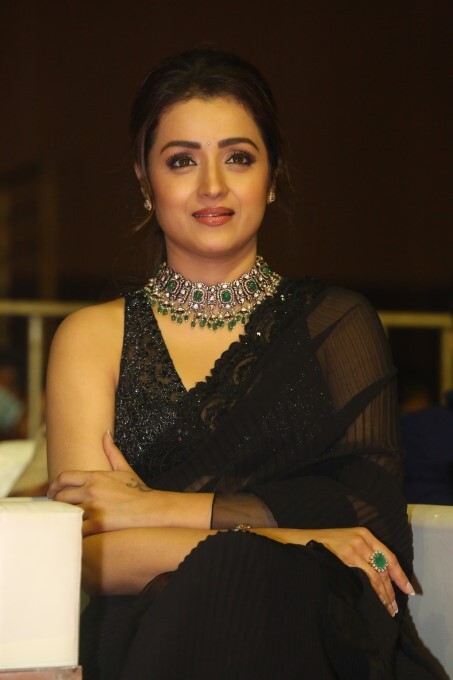Kollywood Actress Trisha Krishnan Look Stunning In Black Saree Photos ...