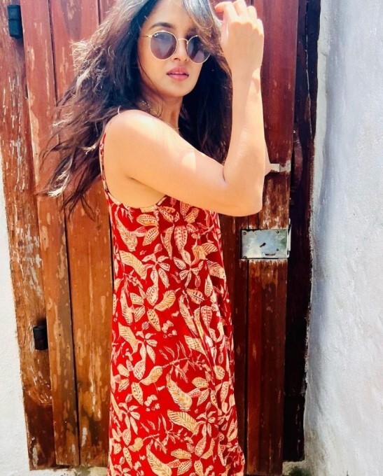 Kollywood Actress Vani Bhojan Looks Stunning In Latest Photos Photos ...