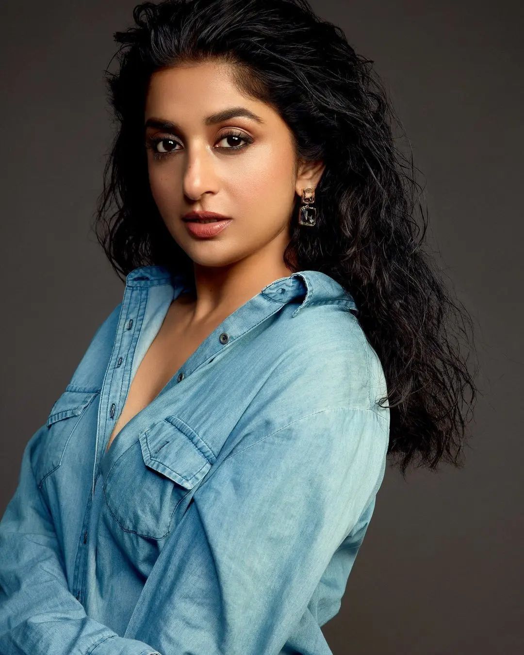 Malayalam Actress Meera Jasmine's Super Cool Stills in Instagram ...