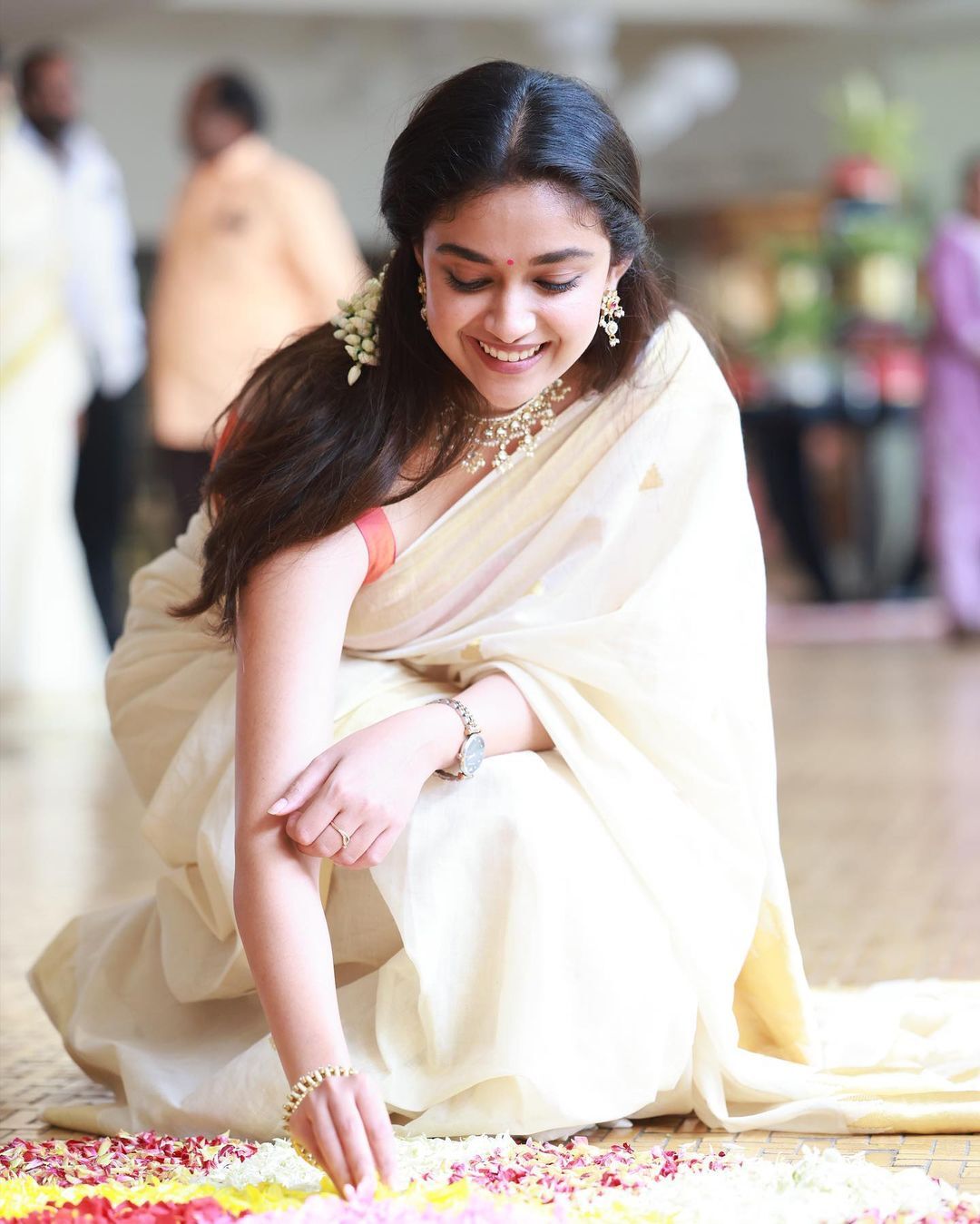 malayalam actress and model keerthi suresh new onam photoshoot viral in ...