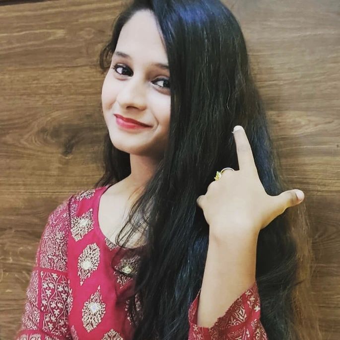 Mrunal Jadhav: दृश्यम के 'विजय सलगांवकर' की लाड़ली अनू अब हो गई बड़ी ...