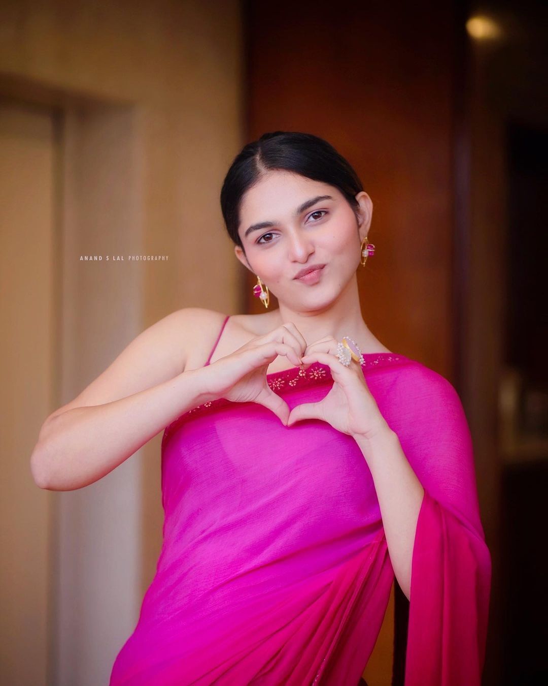 Pathonpatham Noottandu Fame Kayadu Lohar Gorgeous Look in Purple Outfit ...