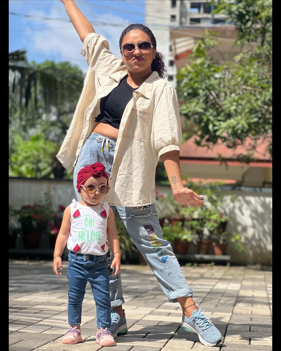 Pearle Maaney New Stylish Stills With Her Daughter Nila Goes Trending ...