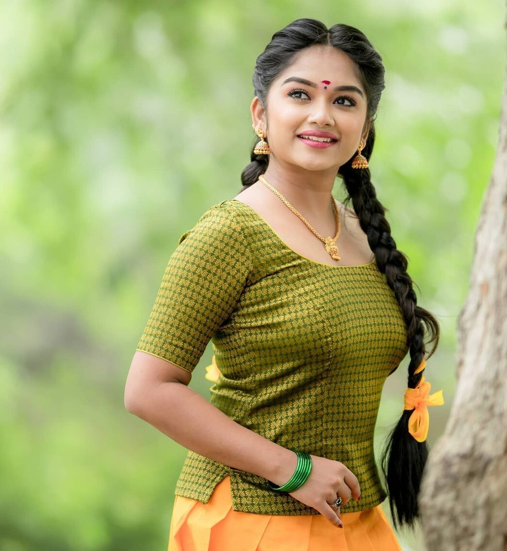 PHOTOS : அட.. நம்ம சித்தி 2 சீரியல் நடிகையா இவங்க? லோ ஆங்கிளில் செம ...