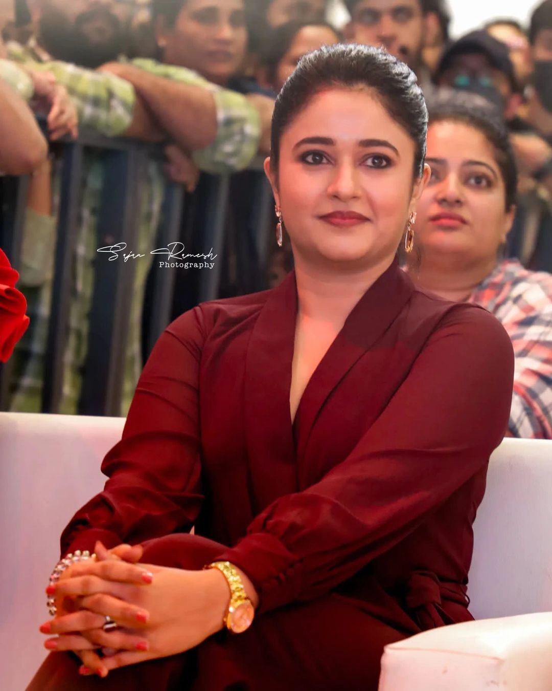 Poonam Bajwa Stylish Entry in Upcoming Movie Main Hoon Moosa Promotional Event | തകർപ്പൻ ലുക്കി ...