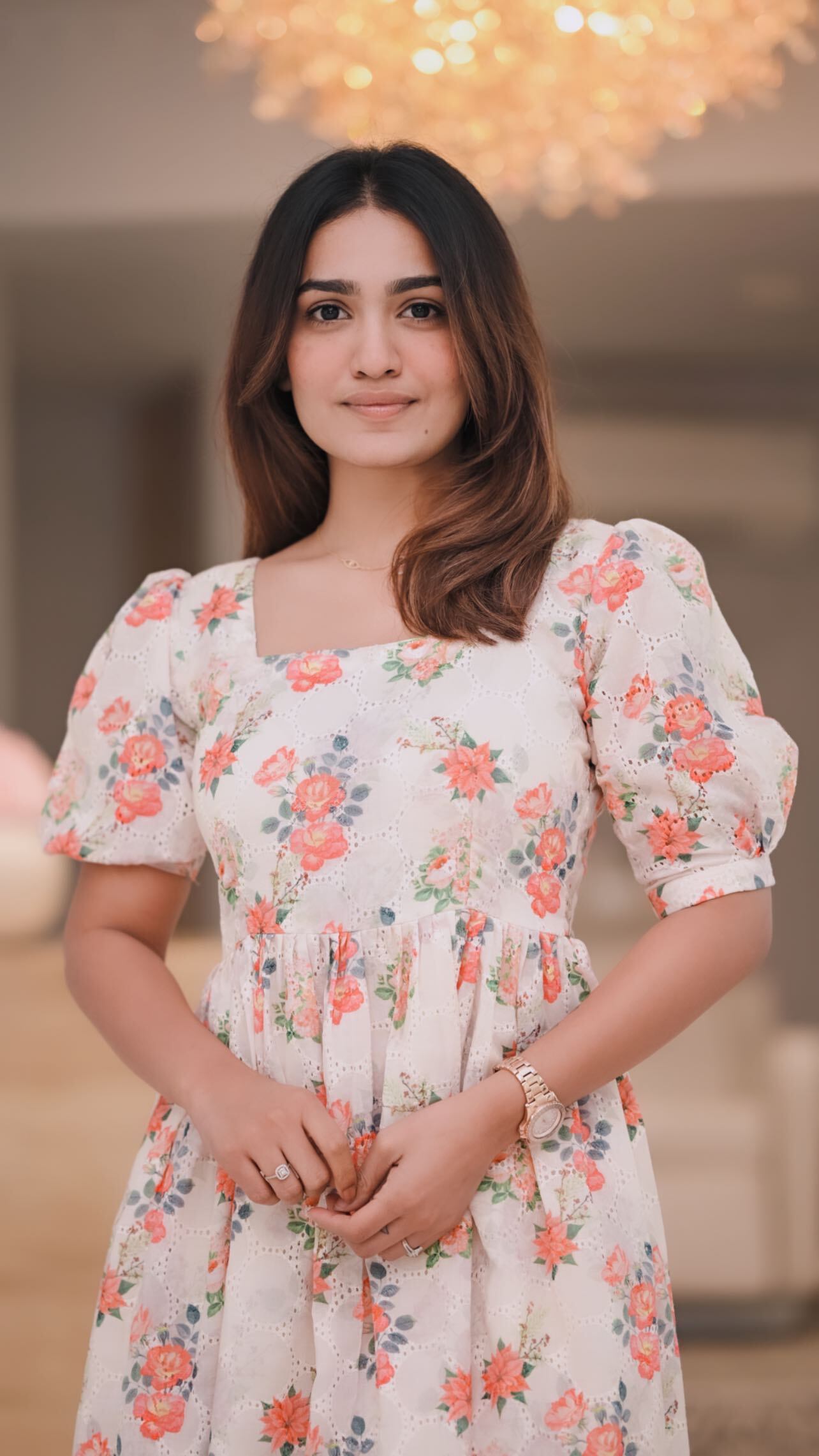 Saniya Iyappan Stunning Look In Printed Dress At Inauguration Of Samson ...