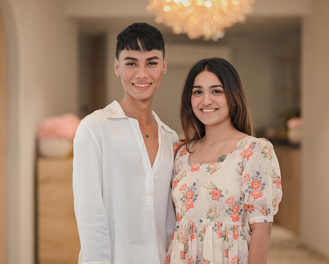 Saniya Iyappan Stunning Look In Printed Dress At Inauguration Of Samson ...