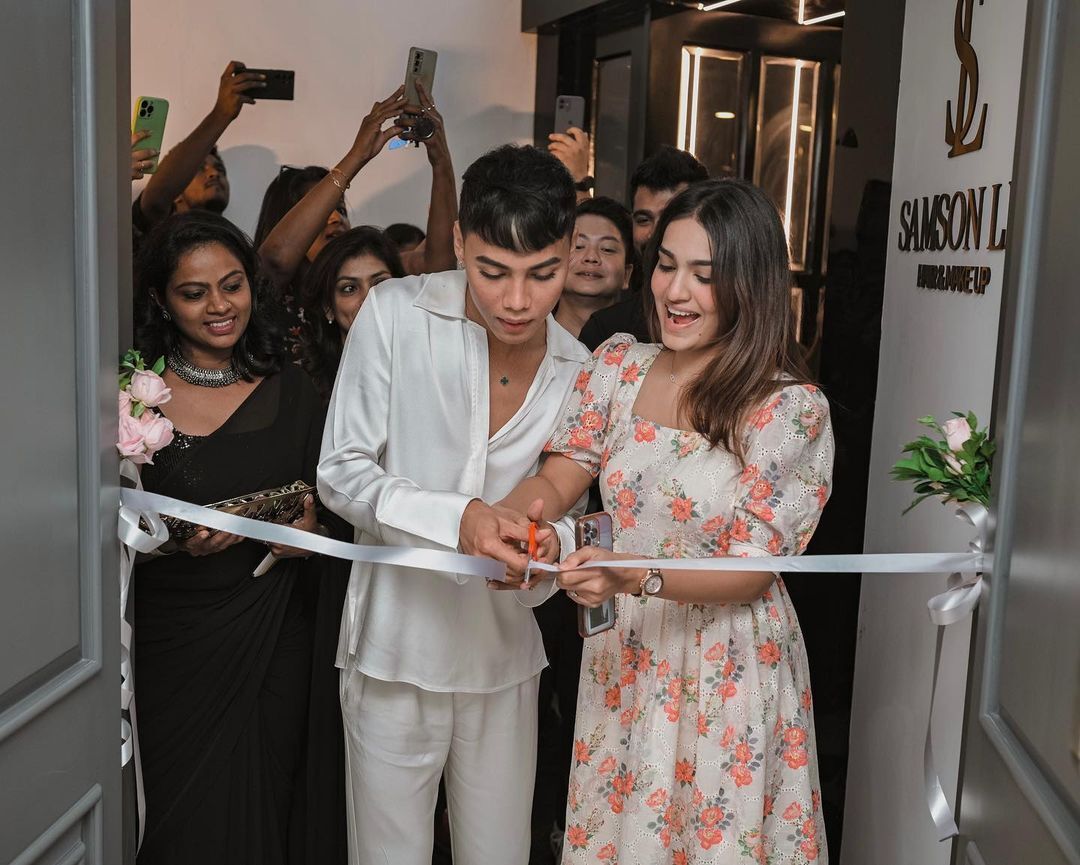 Saniya Iyappan Stunning Look In Printed Dress At Inauguration Of Samson Lei Hair And Make-Up ...