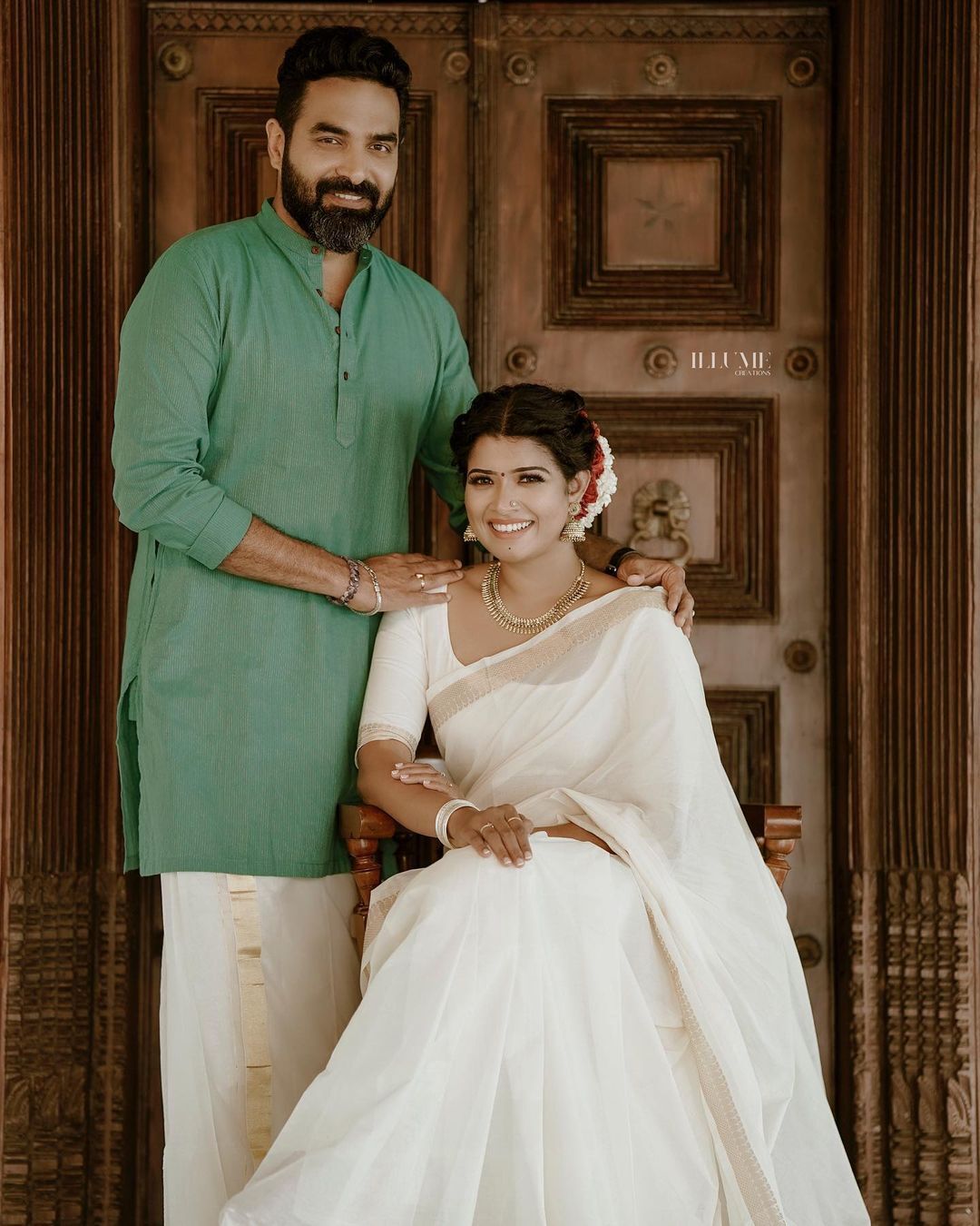 singer amrutha suresh posing with gopi sundar goes viral, fans says this is their onam | കണ് ...