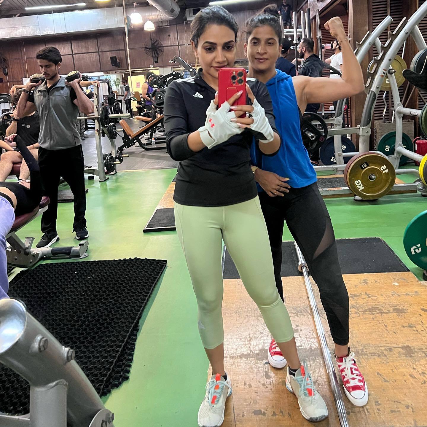 Singer Rimi Tomy looks gorgeous In kerala saree, onam special Photos ...