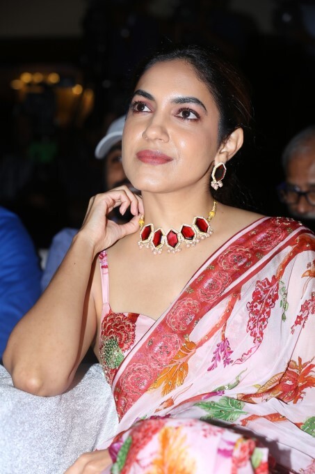 Tollywood Actress Ritu Varma Looks Stunning In Latest Photos Photos: HD ...