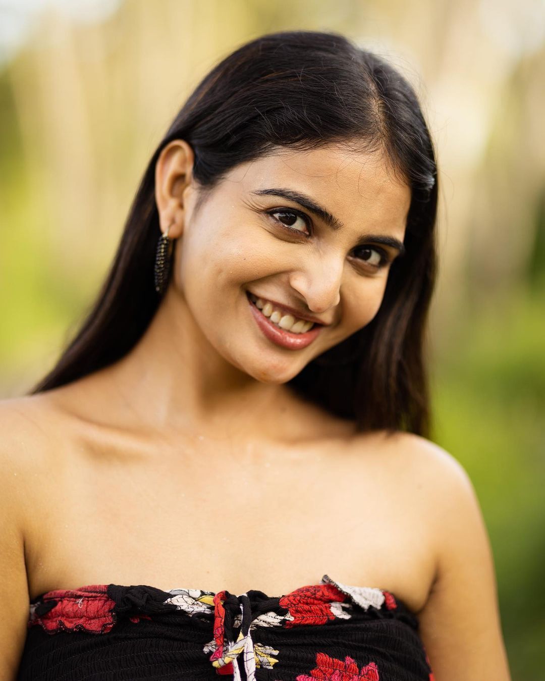 నడుము అందాలతో రచ్చ చేస్తున్న అనన్య నాగళ్ల.. తగ్గేదేలే ! | Actress ...