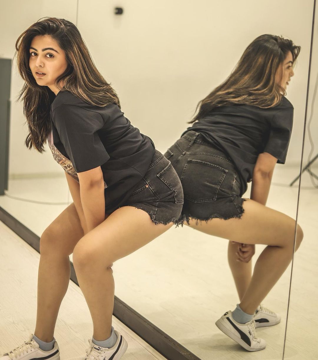 महाभारत में कुंती का किरदार निभाने वाली शफक नाज ने दिखाई हॉटनेस, फैंस बोले- 'तुमसे ये उम्मीद न ...