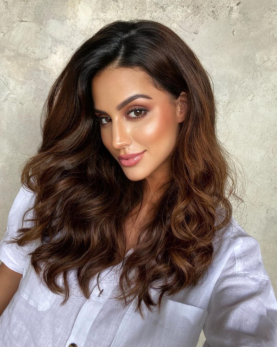 మత్తెక్కించే అందాలతో కవ్విస్తున్న లారిస్సా బోనెసి | Actress Larissa Bonesi Stunning beauty looks ...