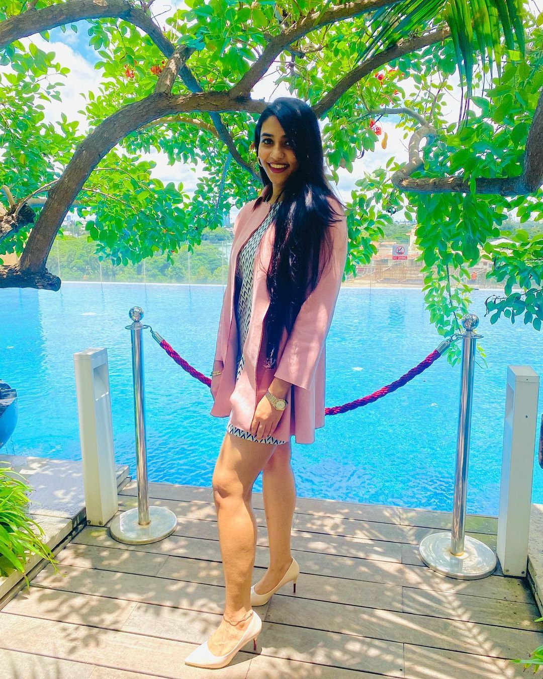 'కాంతారా' బ్యూటీ సప్తమి గౌడ వర్కౌట్.. ఫుల్ జోష్‌లో ఉందిగా.. | Kantara Actress Sapthami Gowda ...