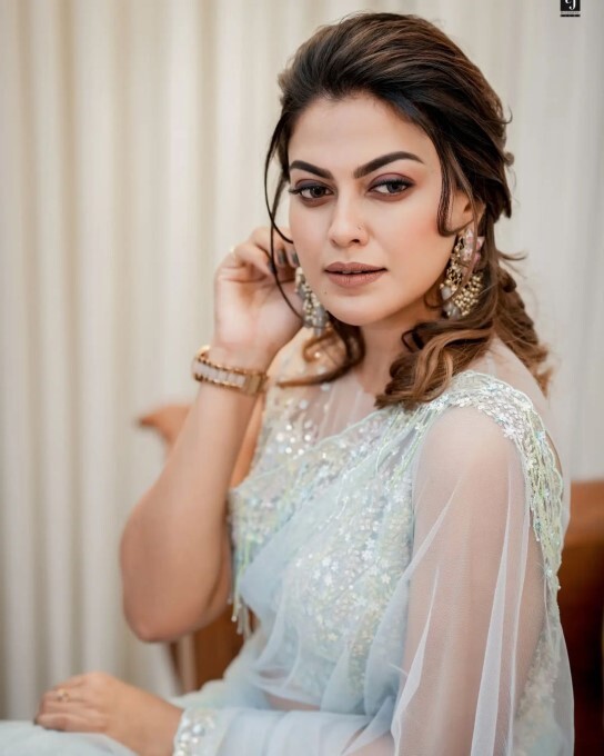 Actress Anusree Looking Gorgeous In Designer Saree Photos: HD Images ...