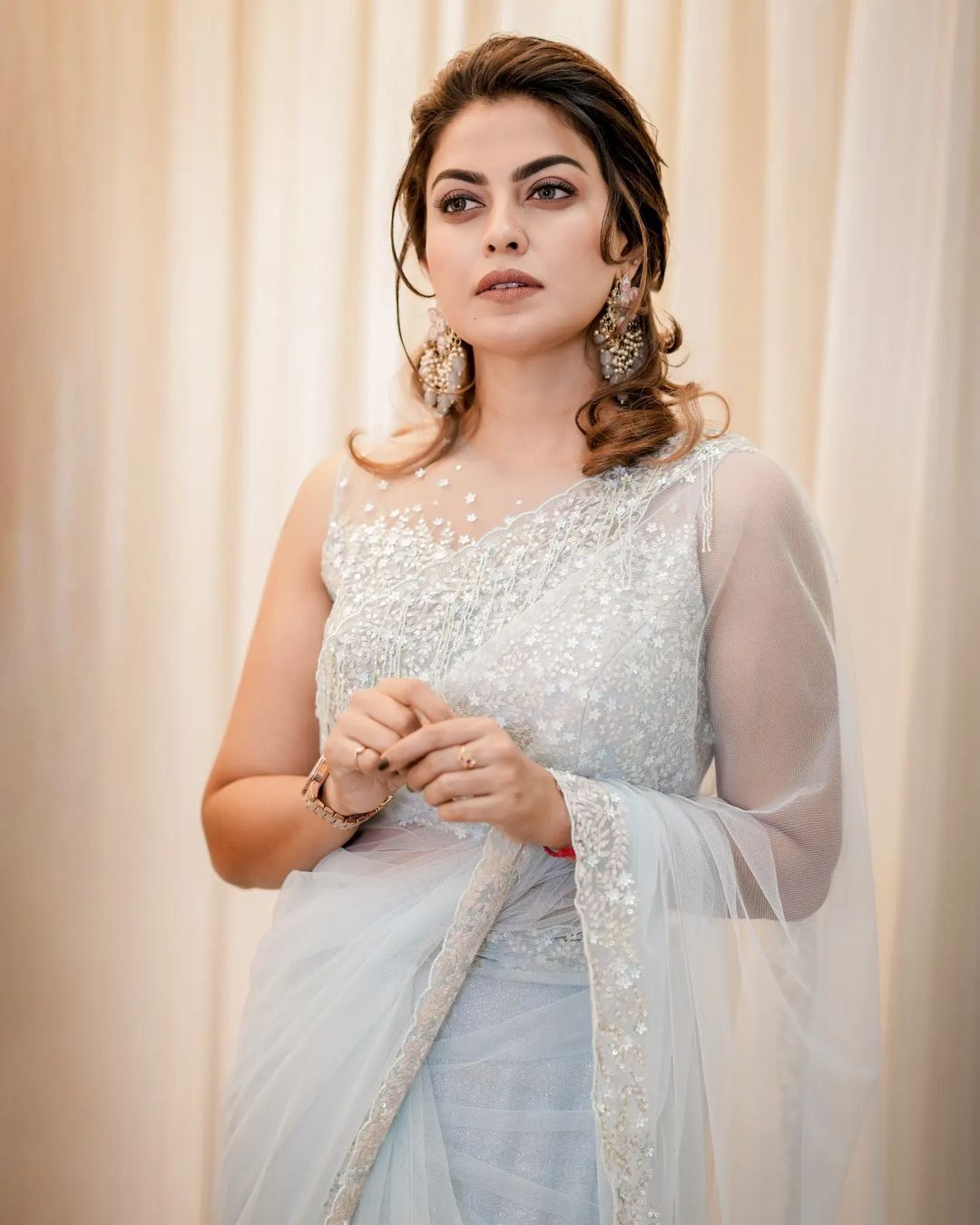 Actress Anusree Looking Gorgeous In New Experiment With Pastel Blue Designer Saree Goes Viral ...
