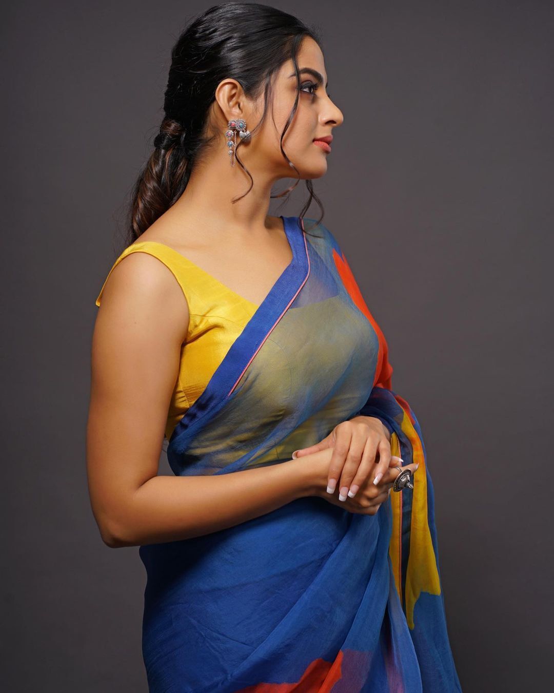 Actress Nikhila Vimal New Stunning Looks From Her New Movie Kotthu ...