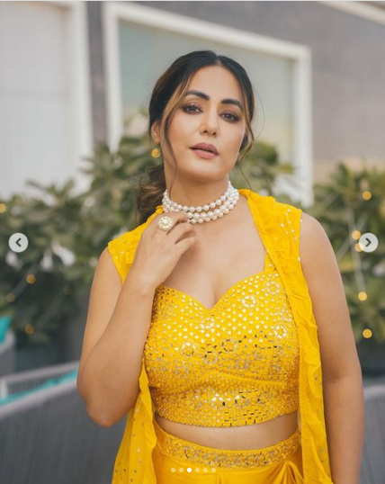 Check Out Actress Hina Khan Looks Stunning In Yellow Dress Photos: HD ...
