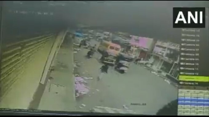 College Girl Molested By Auto Driver In Thane, Maharashtra's Photos: HD ...