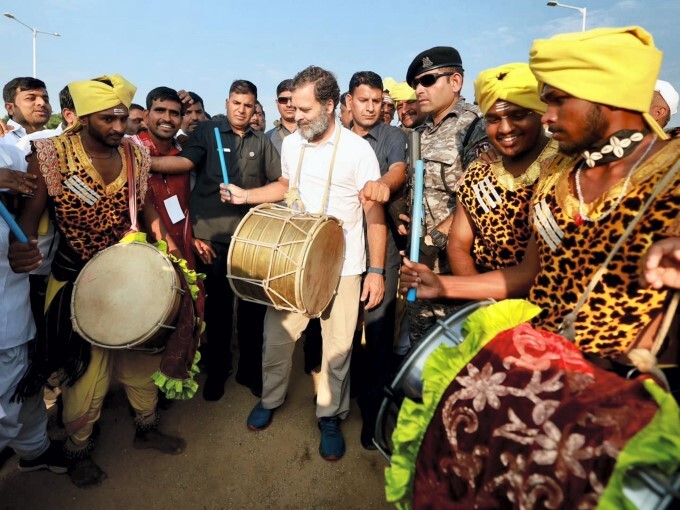 Congress Leaders During Bharat Jodo Yatra, In Narayanpet District ...