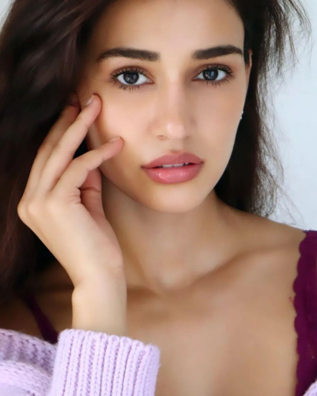 Disha Patani Photos: दिशा पाटनी की खूबसूरती का नहीं कोई तोड़, Cute स्माइल पर मर मिटे फैंस ...