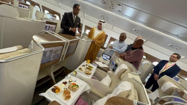 ಬೆಂಗಳೂರಲ್ಲಿ ಲ್ಯಾಂಡ್‌ ಆದ ವಿಶ್ವದ ಅತಿ ದೊಡ್ಡ ವಿಮಾನ | Emirates Airbus A 380 ...