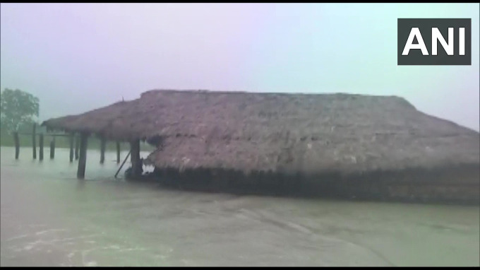 Flood Situation In The Dhemaji District Photos: HD Images, Pictures ...