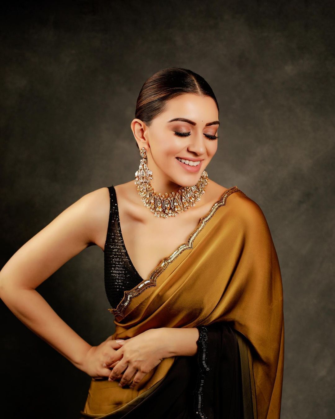Hansika Motwani Marriage: जयपुर के 450 साल पुराने किले में शादी के फेरे ...
