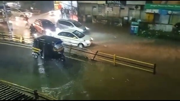 Heavy Rain Causes Flooding In Many Parts Of Pune Photos: HD Images ...