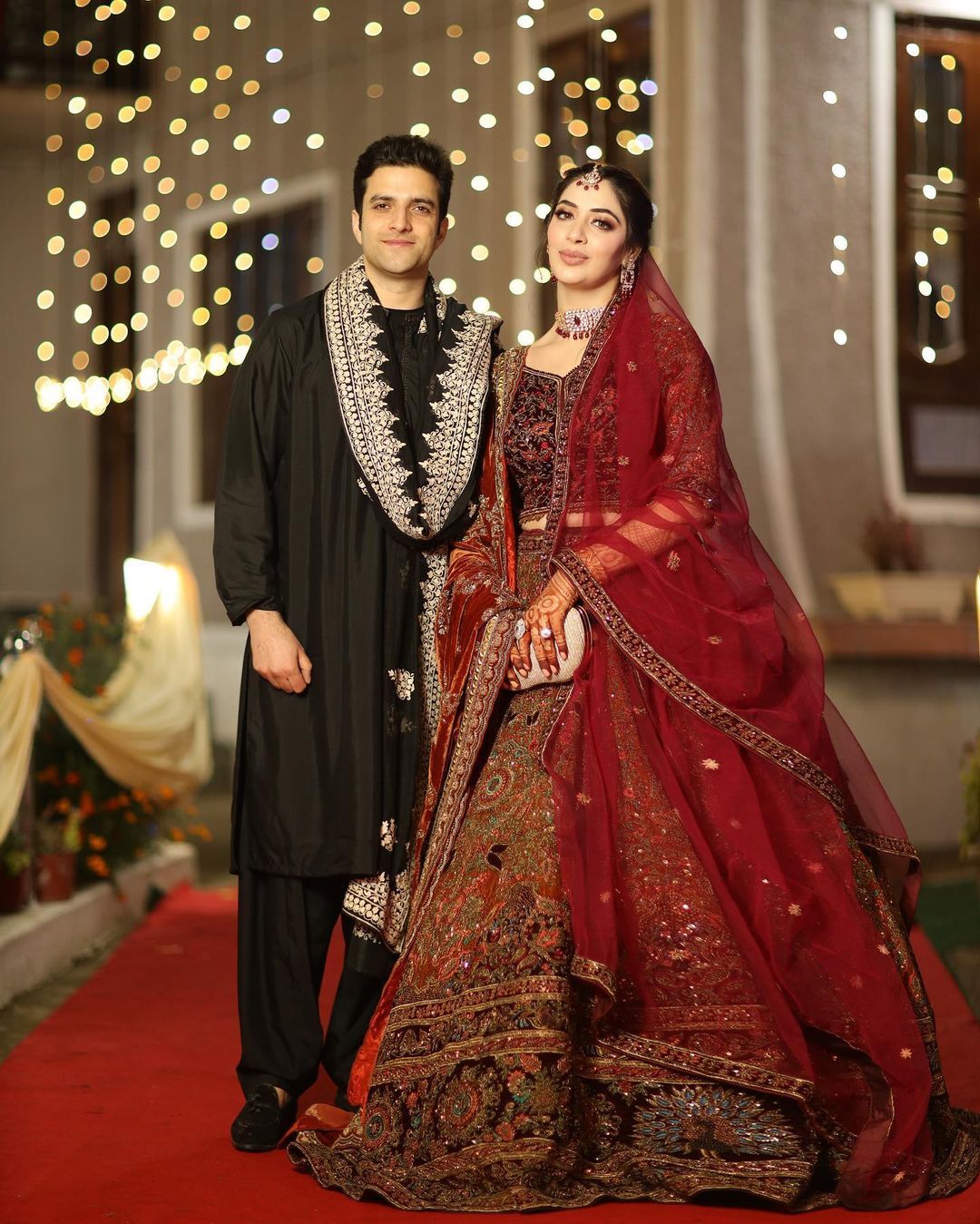 Athar Aamir Khan IAS : नई बेगम महरीन काजी का हाथ थामे नजर आए आईएएस अतहर ...