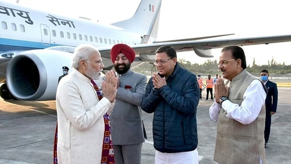 4 outfits with in 8 hours; This is how modi dressed up during his visit ...