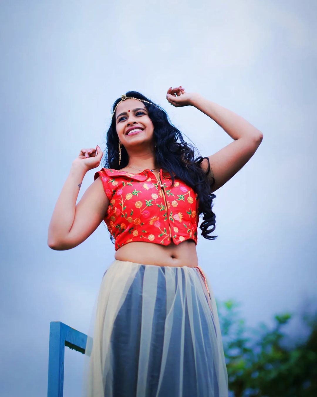 Mollywood Actress Sadhika Venugopal's Latest Photoshoot Made Wow on ...