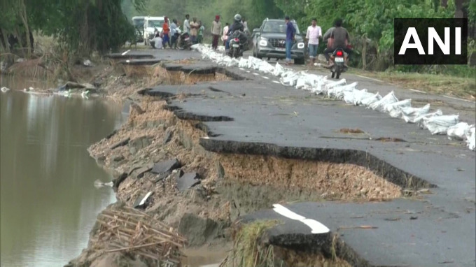 Normal Life Severely Disrupted Due Flood Situation In Shravasti, UP ...