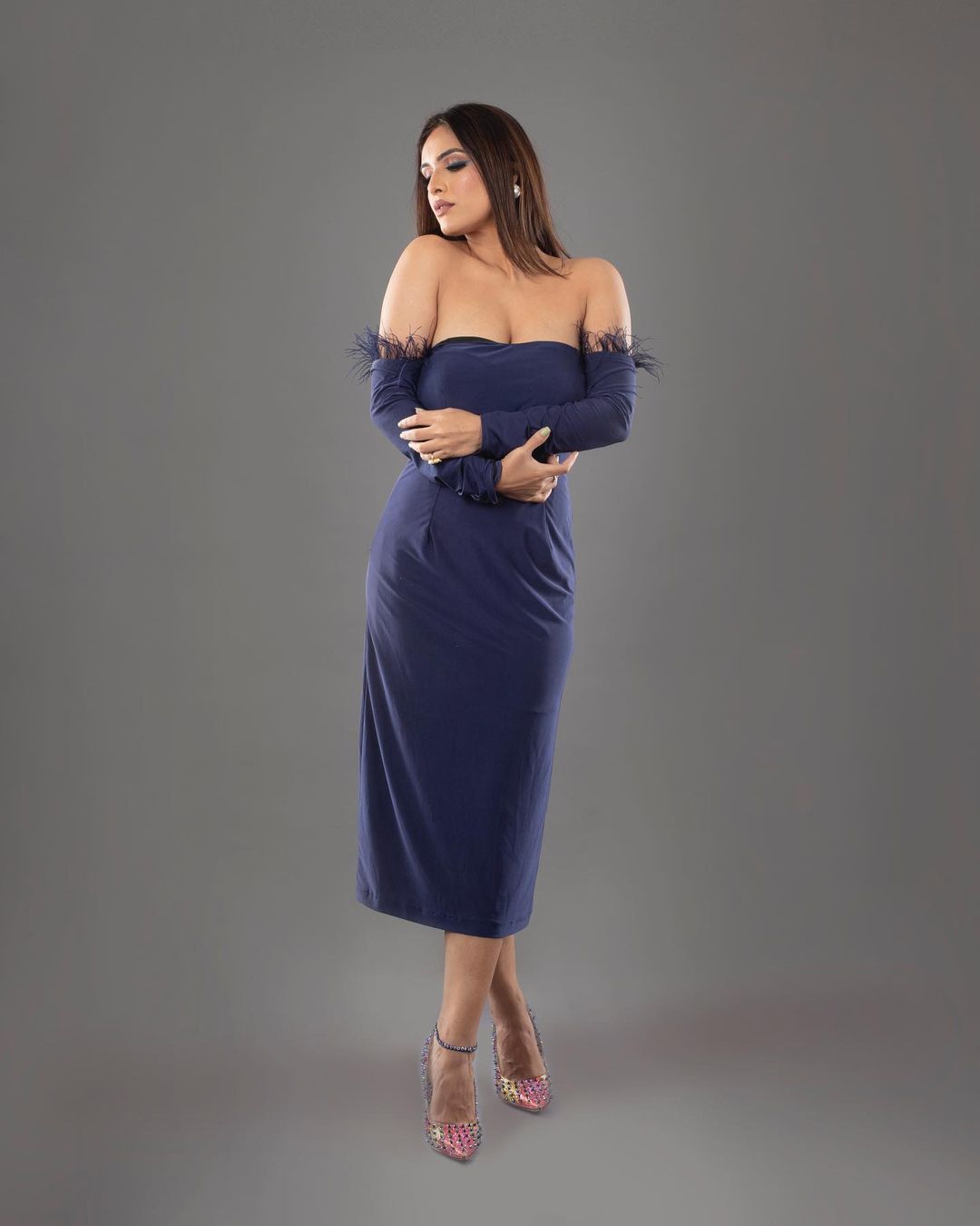 Photos: ऑफ शोल्डर ड्रेस पहन नेहा मलिक ने लगाया Boldness का तड़का, देखें ...