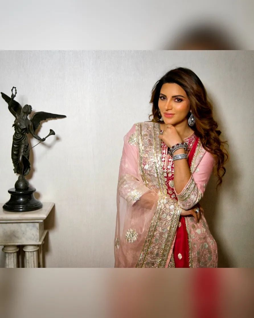 Photos: इतनी खूबसूरत साड़ी पहने Shama Sikander लगीं बेहद खूबसूरत ...