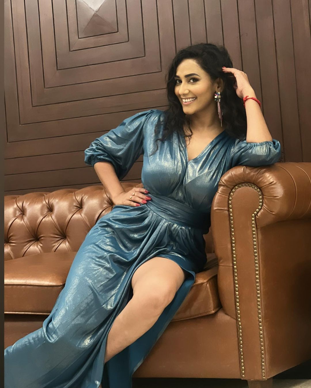 PHOTOS : அட அட.. இப்படி உங்கள பாத்து எவ்ளோ நாள் ஆச்சு! நடிகை சஞ்சனாவின் ...