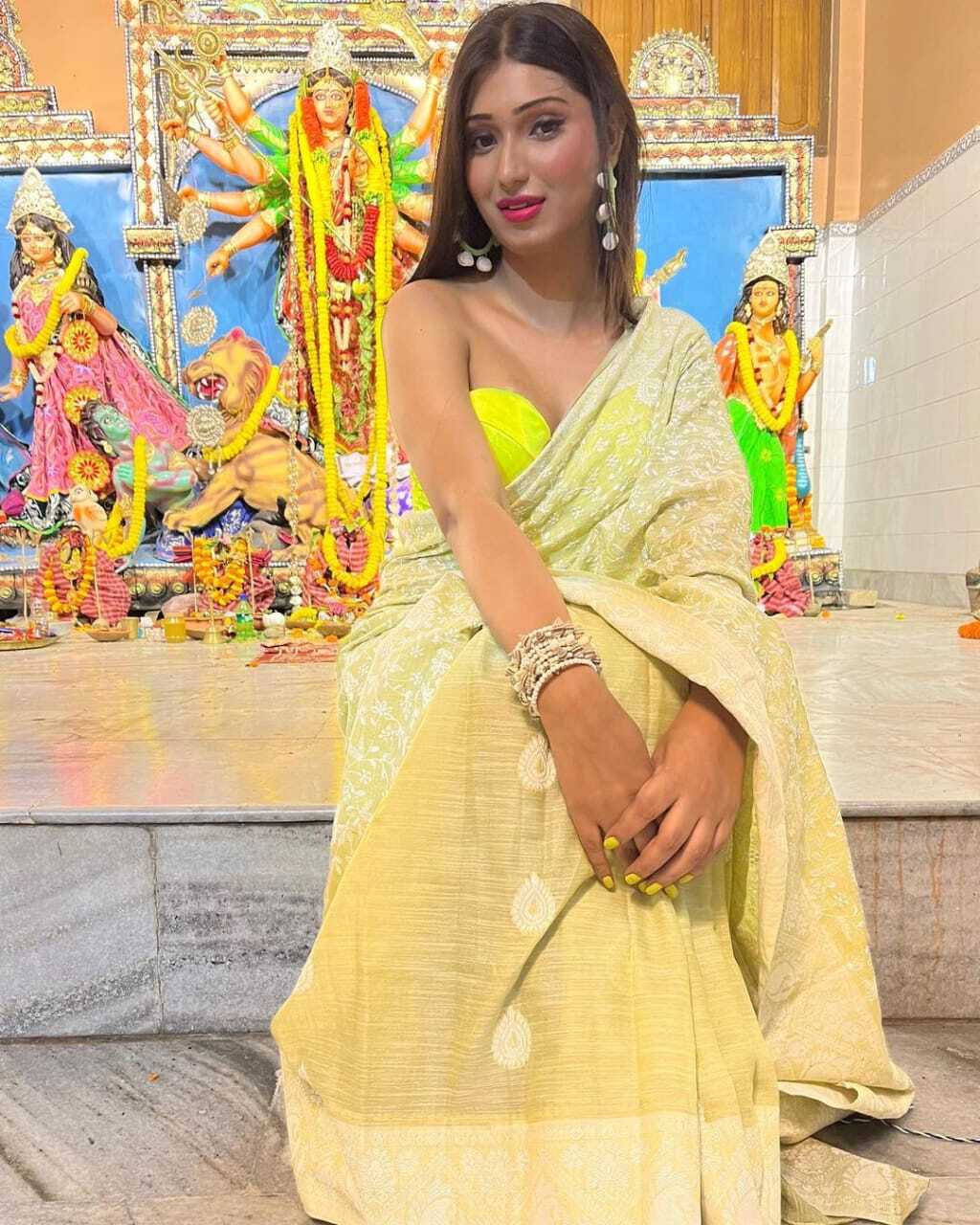 PHOTOS : ப்பா.. வசீகரிக்கும் பார்வையால் ரசிகர்களை ஈர்க்கும் ...